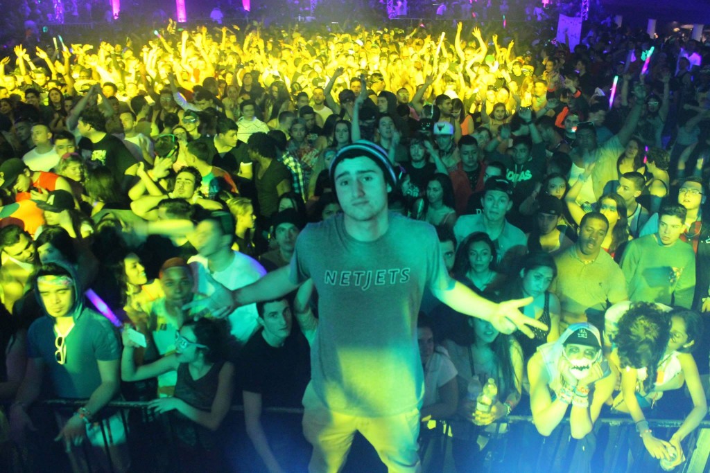 I’m Shmacked’s All Summer 16 Mix Puts Logan Bohbot in the Spotlight ...