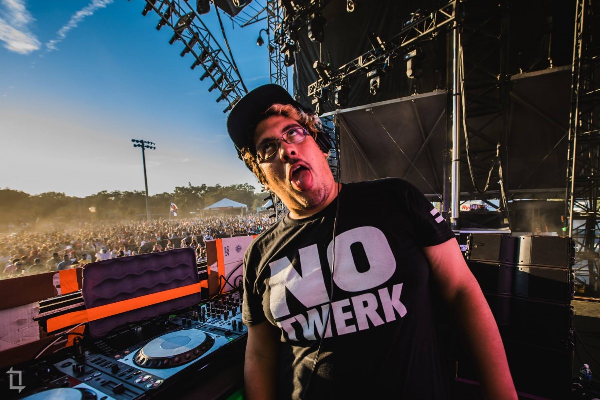 Headbanging and Tacos: The Snails Shell Tour Documentary | Relentless Beats